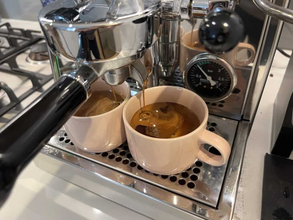 What is a Long Black Coffee and How to Make it?